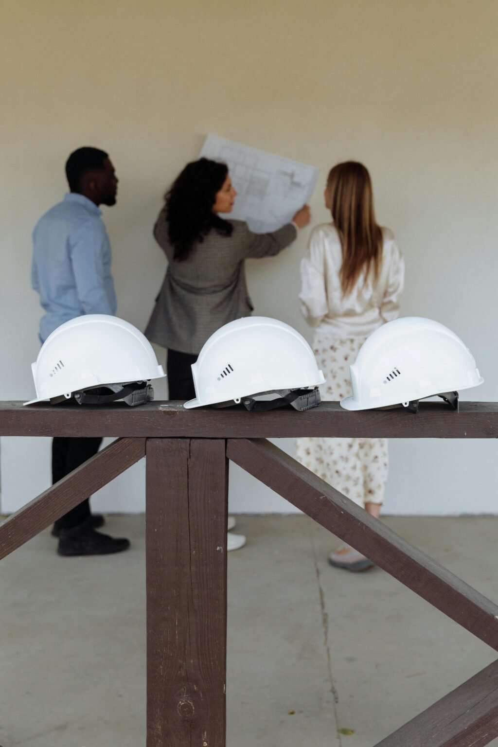 Ontario OHSA Changes 2026–2027: Hard Hats, MEWP Training & Respirator ...